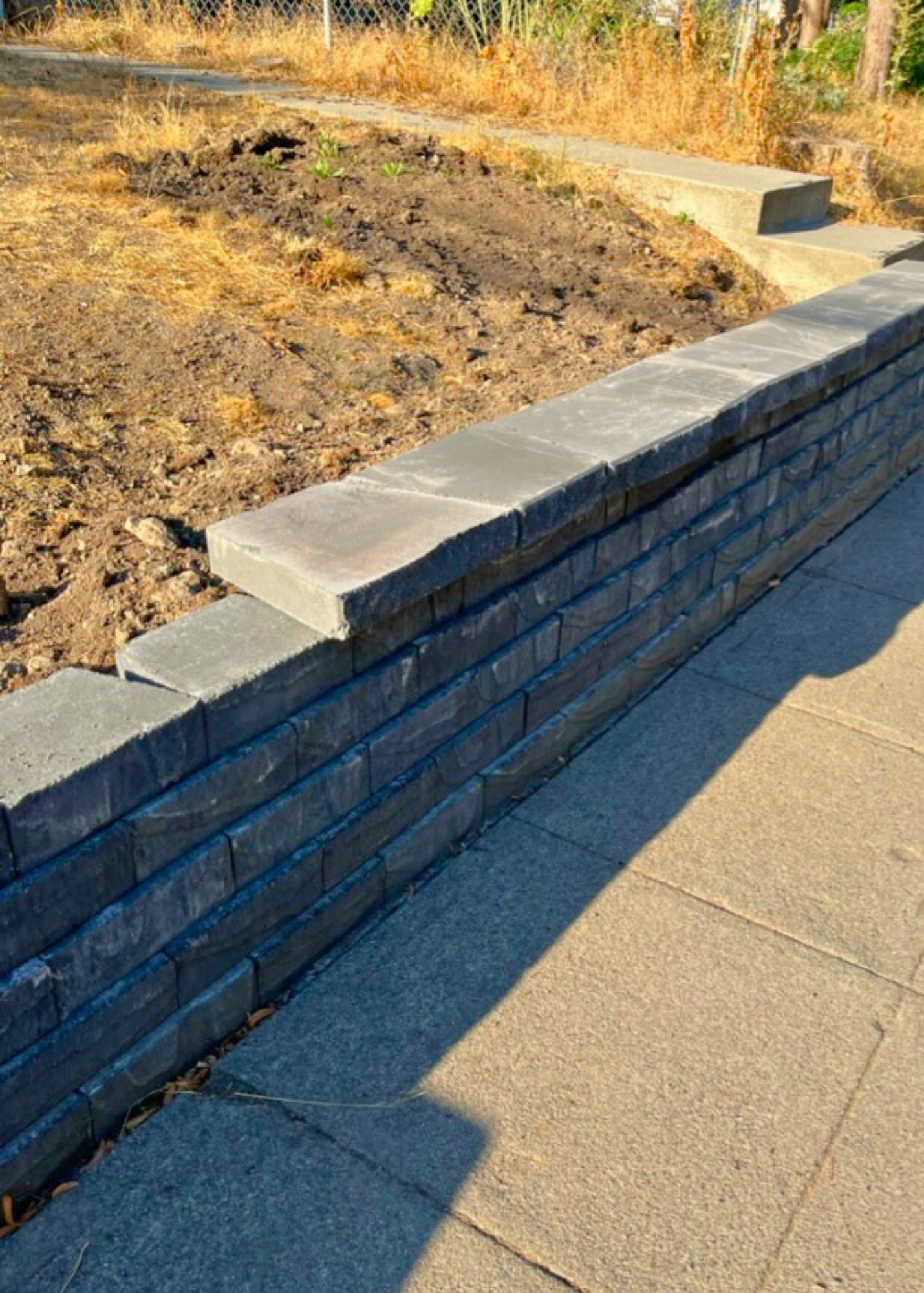 Backyard Projects DIY: Retaining Wall